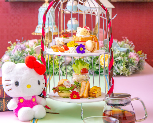 Sanrio Characters Garden Cafe - TableCheck