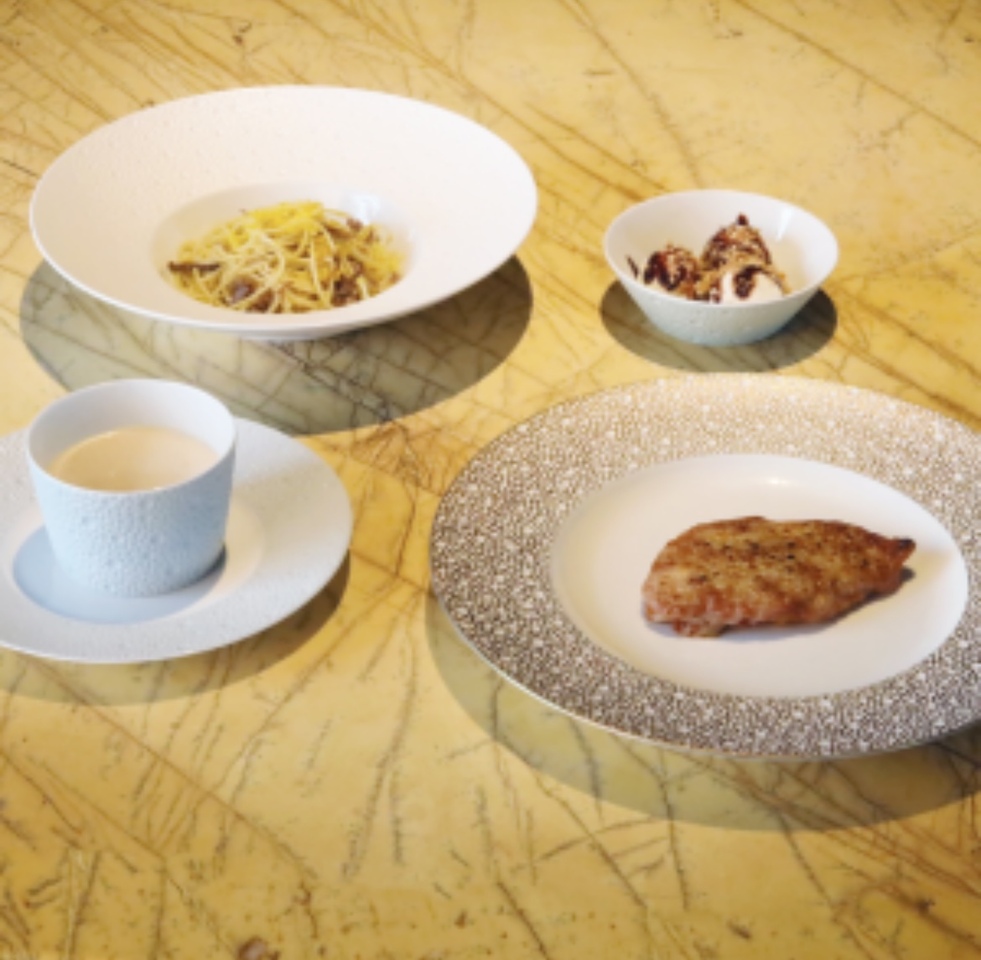 The Flying Hog - TableCheck